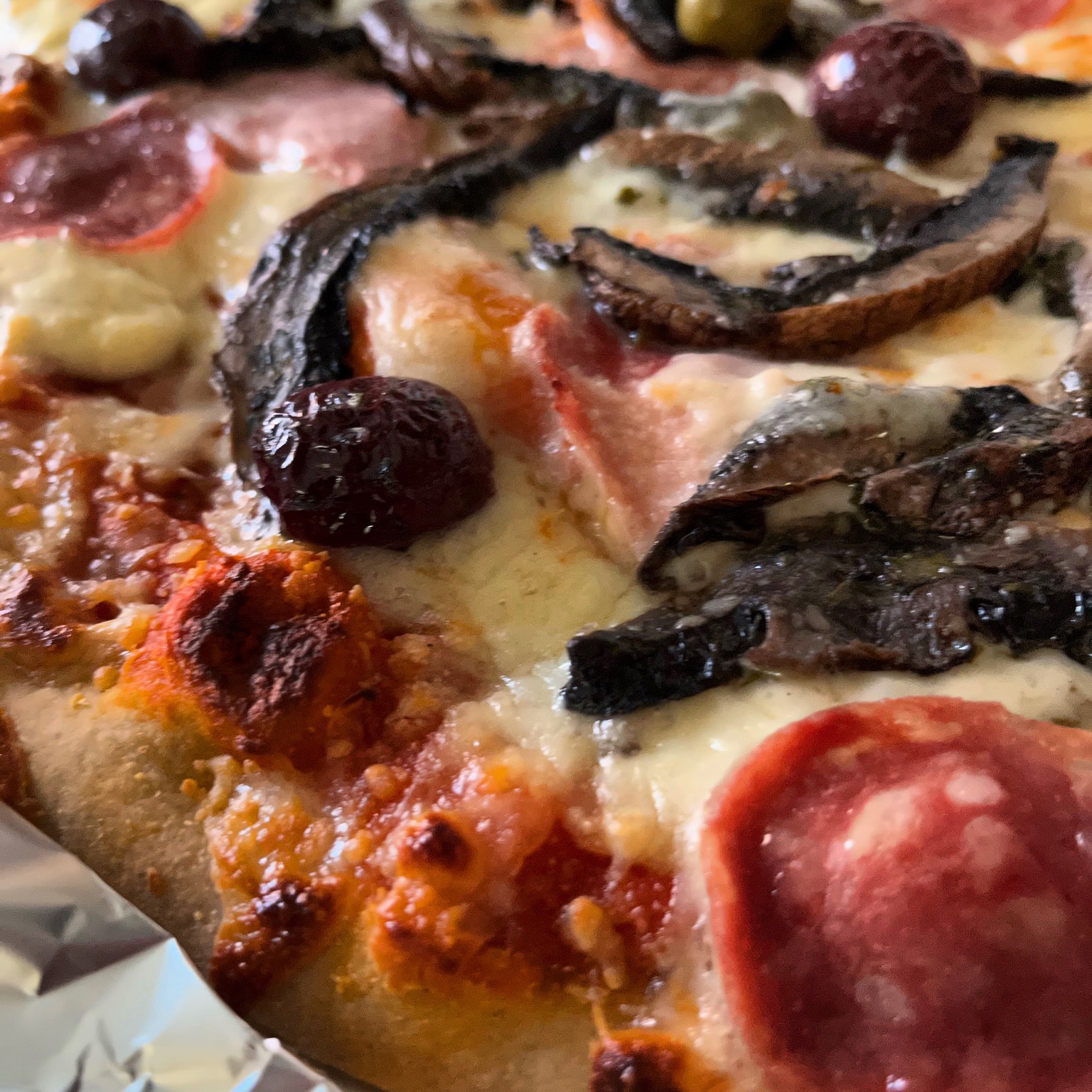 Wood Fired Italian Ham, Portobello Mushroom & Mascarpone Pizza - Time ...